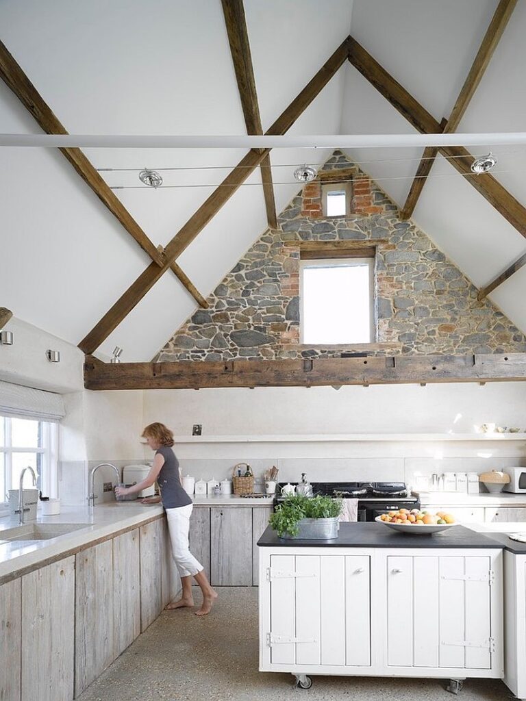 25 Inventive Kitchens with Beautiful Stone Walls