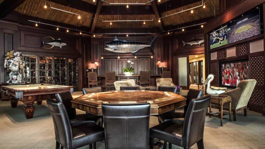 10 Spectacular Man Cave Ideas for the Ultimate Retreat